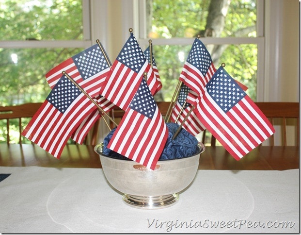 Flag Centerpiece for the Kitchen - Sweet Pea