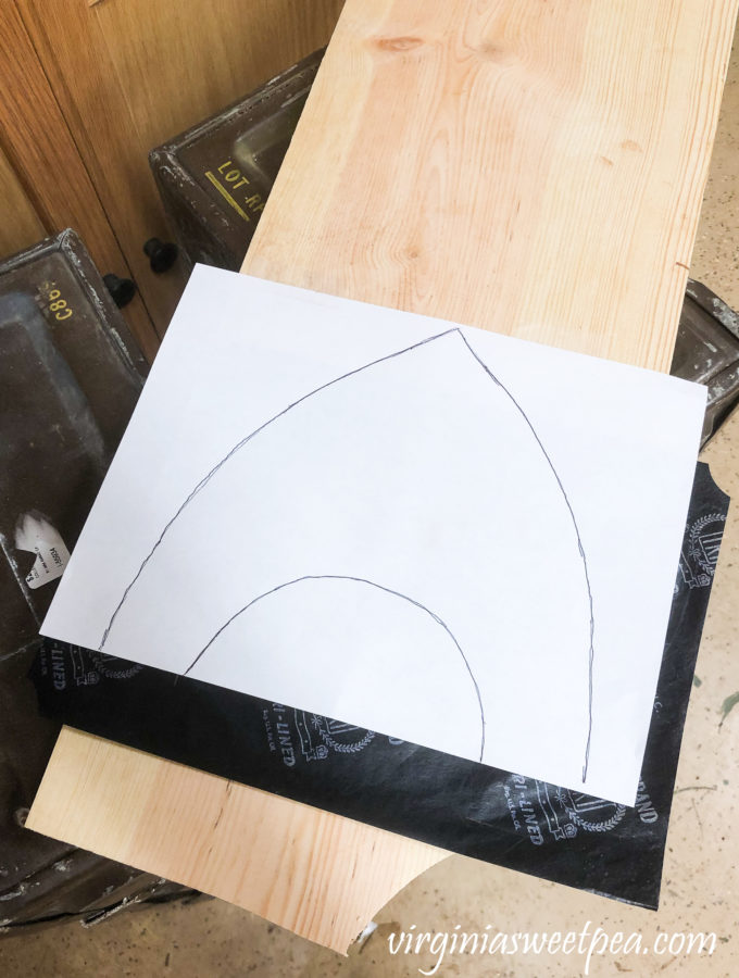 DIY Adjustable Wood Display Stand for Plates or Art - Sweet Pea