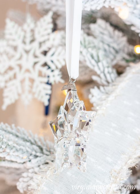 Winter Wonderland Christmas Tree with Swarovski Snowflake Ornaments ...